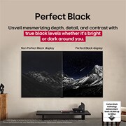 LG 77 英寸 LG OLED AI B5 4K 智能电视 , 客厅空间，墙上安装着LG OLED 电视。电视上显示的是繁星点点的漆黑夜空下的山脉。此场景一分为二。一边展示了一个较为暗淡、灰蒙蒙的景观，上面标注着非纯粹黑色显示。另一边是更为悦目的图片，黑白之间的动态范围更为宽广。上面标注着纯粹黑色显示。徽标认证也是可见的，纯粹黑色技术可在高达 500 lux 的条件下创造小于或等于 0.24 尼特的黑色水平。, OLED77B5PCA, thumbnail 7