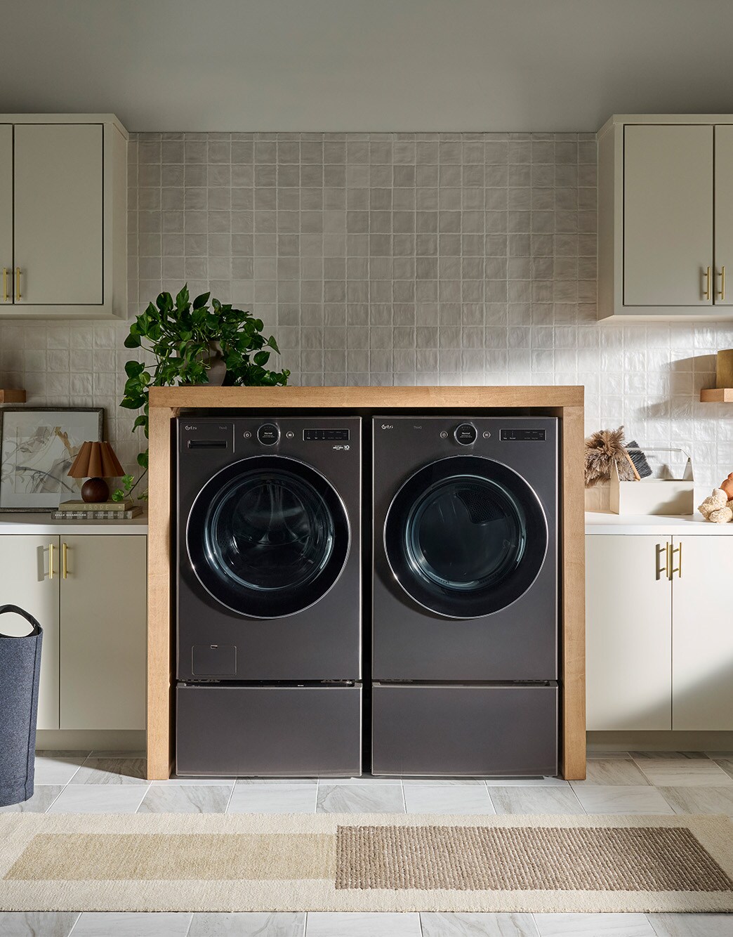 7.4 cu. ft. Ultra Large Capacity Dryer | LG Canada