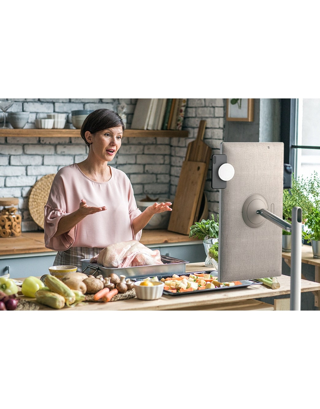 StanbyME Rollable Smart Touch Screen with 3hr Battery - 27ART10AKPL ...