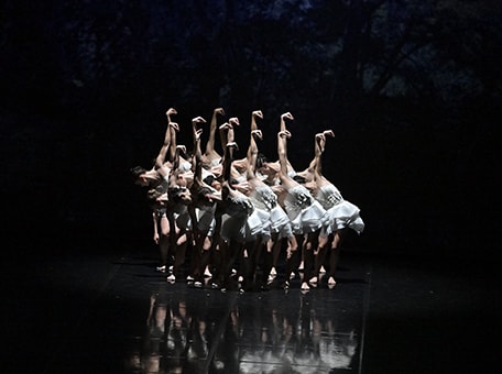 A Celebration of Contemporary Ballet and Technology | LG SIGNATURE