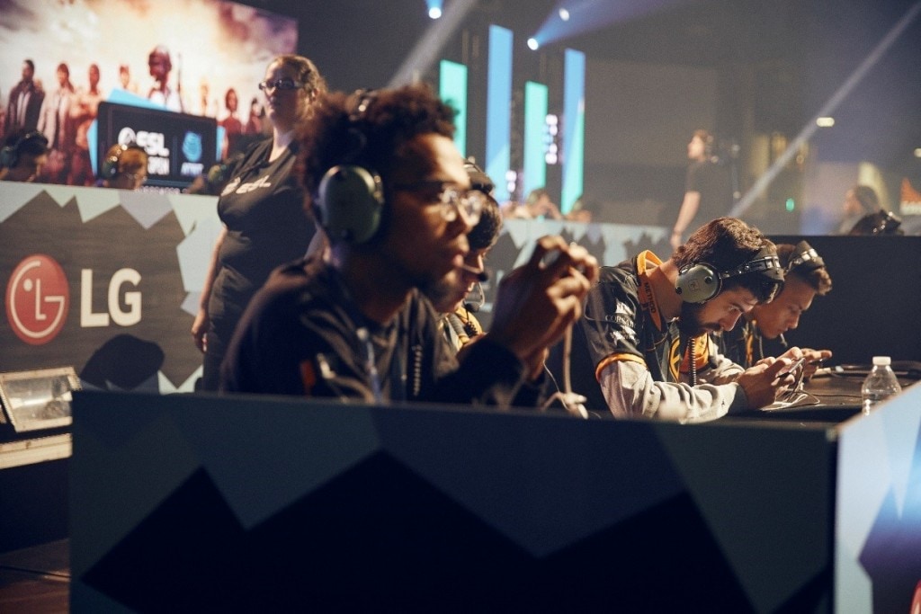 MOBILE GAMING TAKES CENTER STAGE WITH LG AND ESL | LG Global
