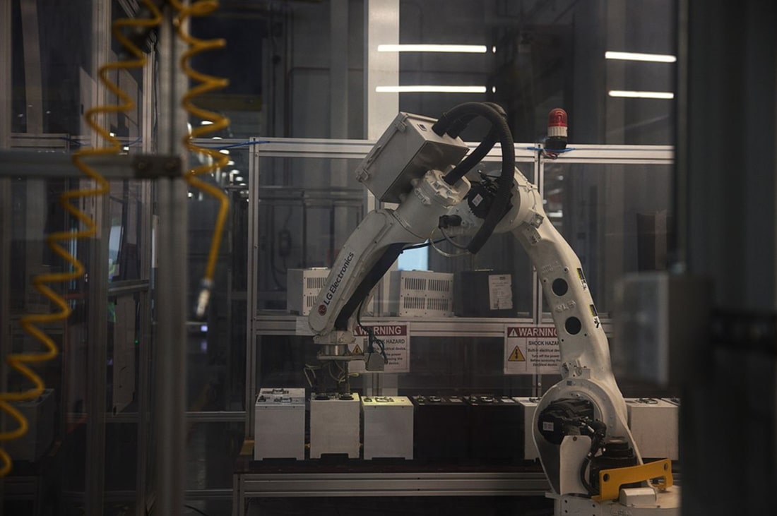 [On the Job] A Day With Charles Lonergan, Manufacturing Director at LG ...