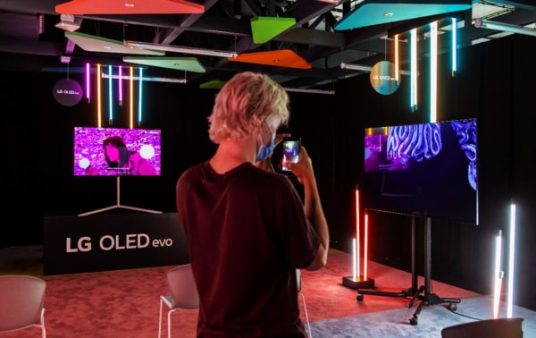 Perfect Screens for Contemporary Art | LG Global