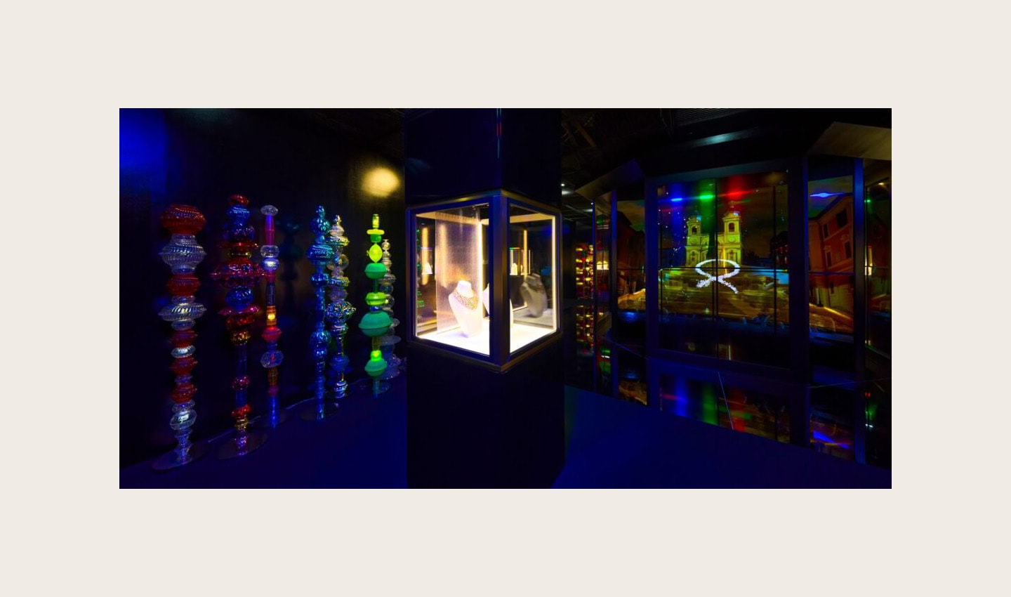 Masters of Colors: BVLGARI's Exquisite Jewelry on LG's Self-Lit OLED ...