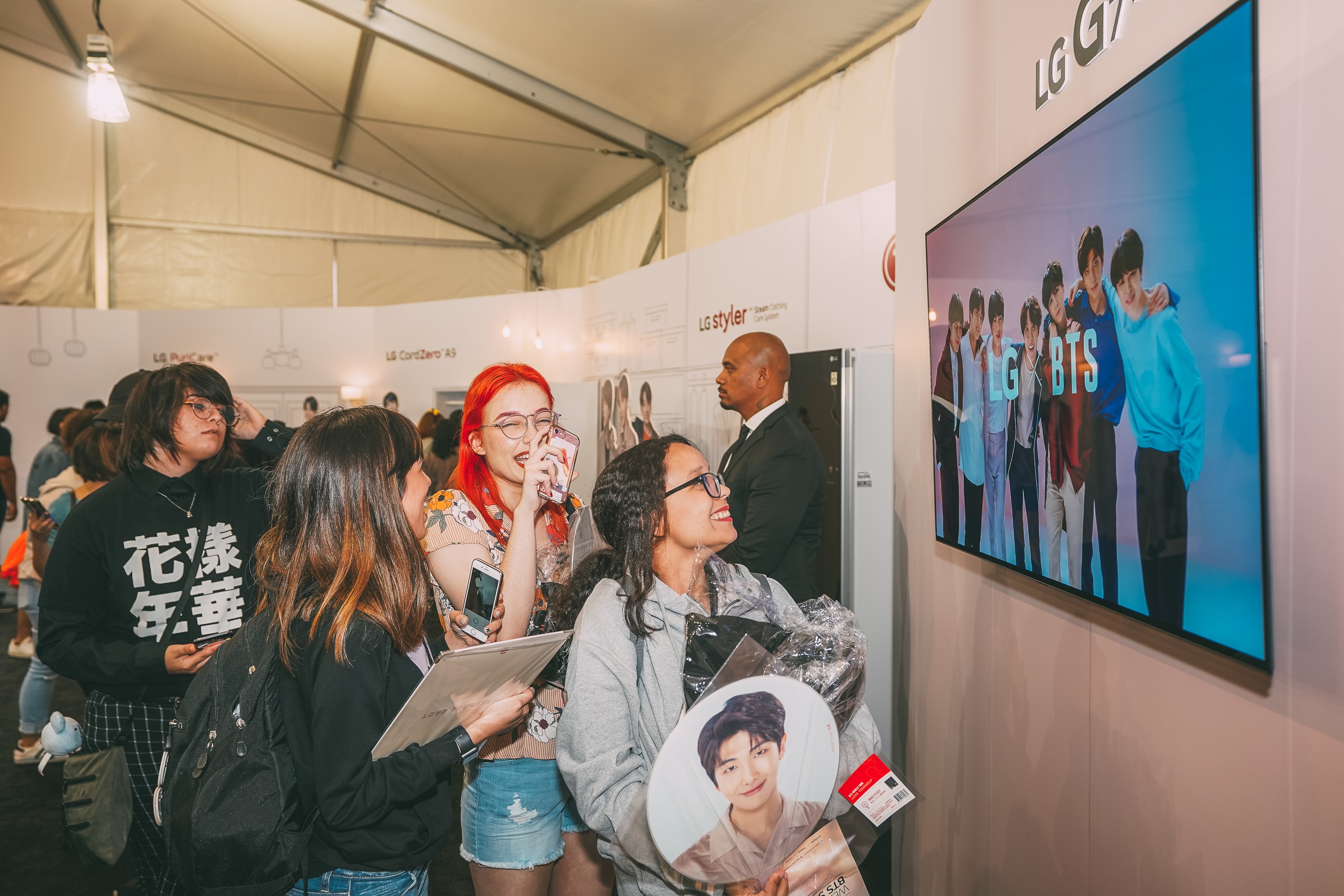 LG CAPTURES ATTENTION OF BTS FANS FROM COAST TO COAST DURING BTS WORLD ...