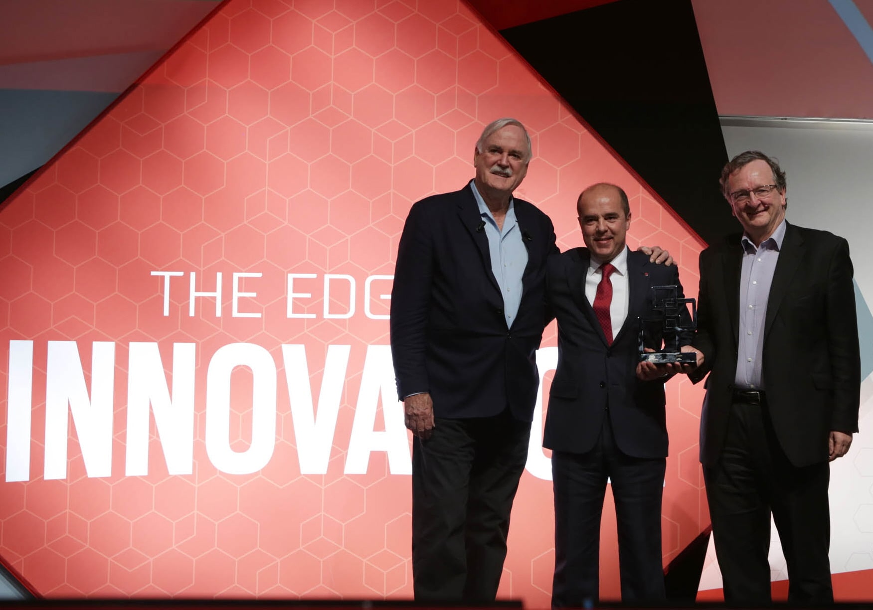 LG G3 NAMED BEST SMARTPHONE, LG URBANE SMARTWATCHES TAKE HOME 9 AWARDS ...
