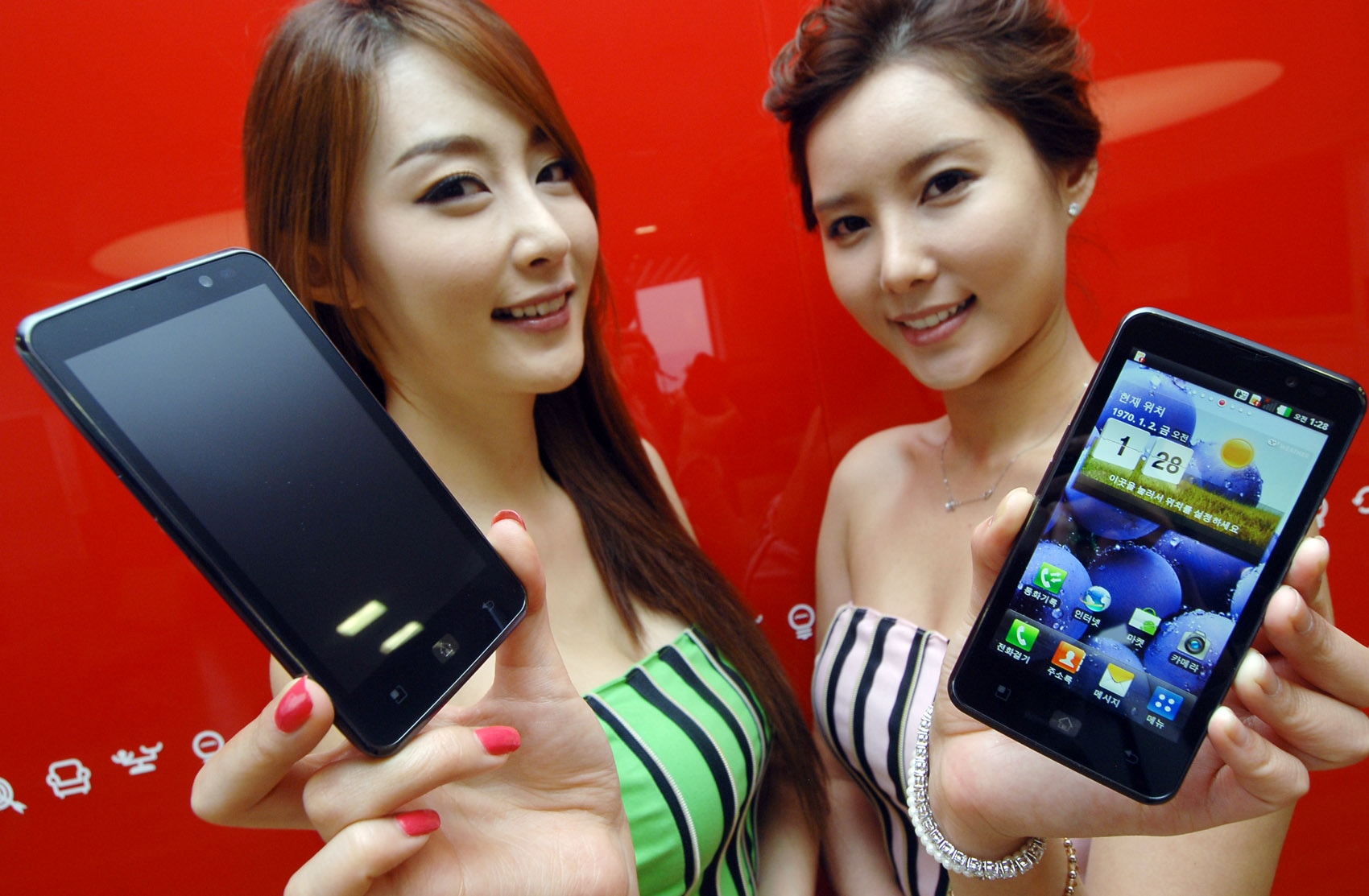 LG OPTIMUS LTE RECORDS ONE MILLION IN SALES | LG Global