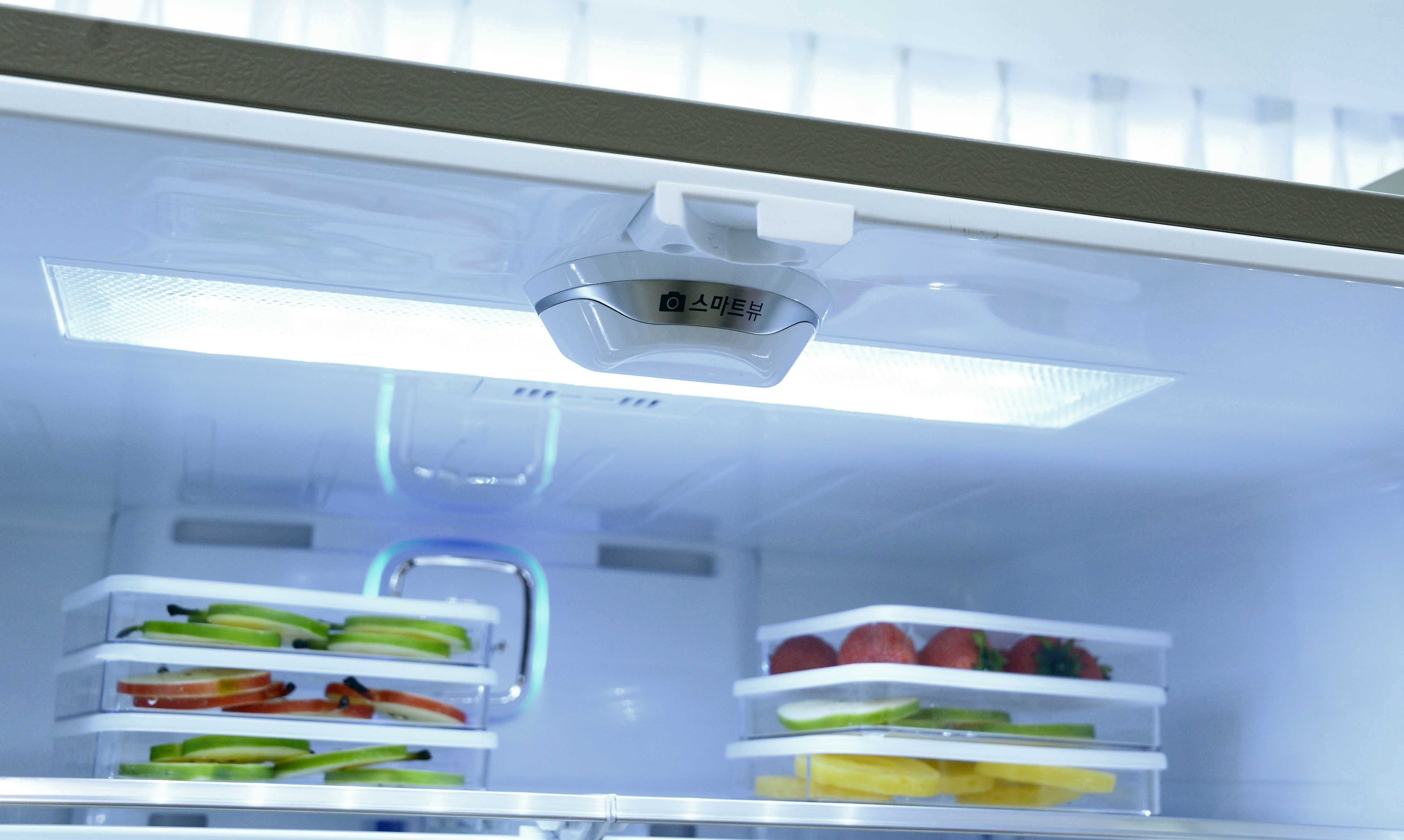 LG ROLLS OUT PREMIUM SMART APPLIANCES THAT CHAT | LG Global