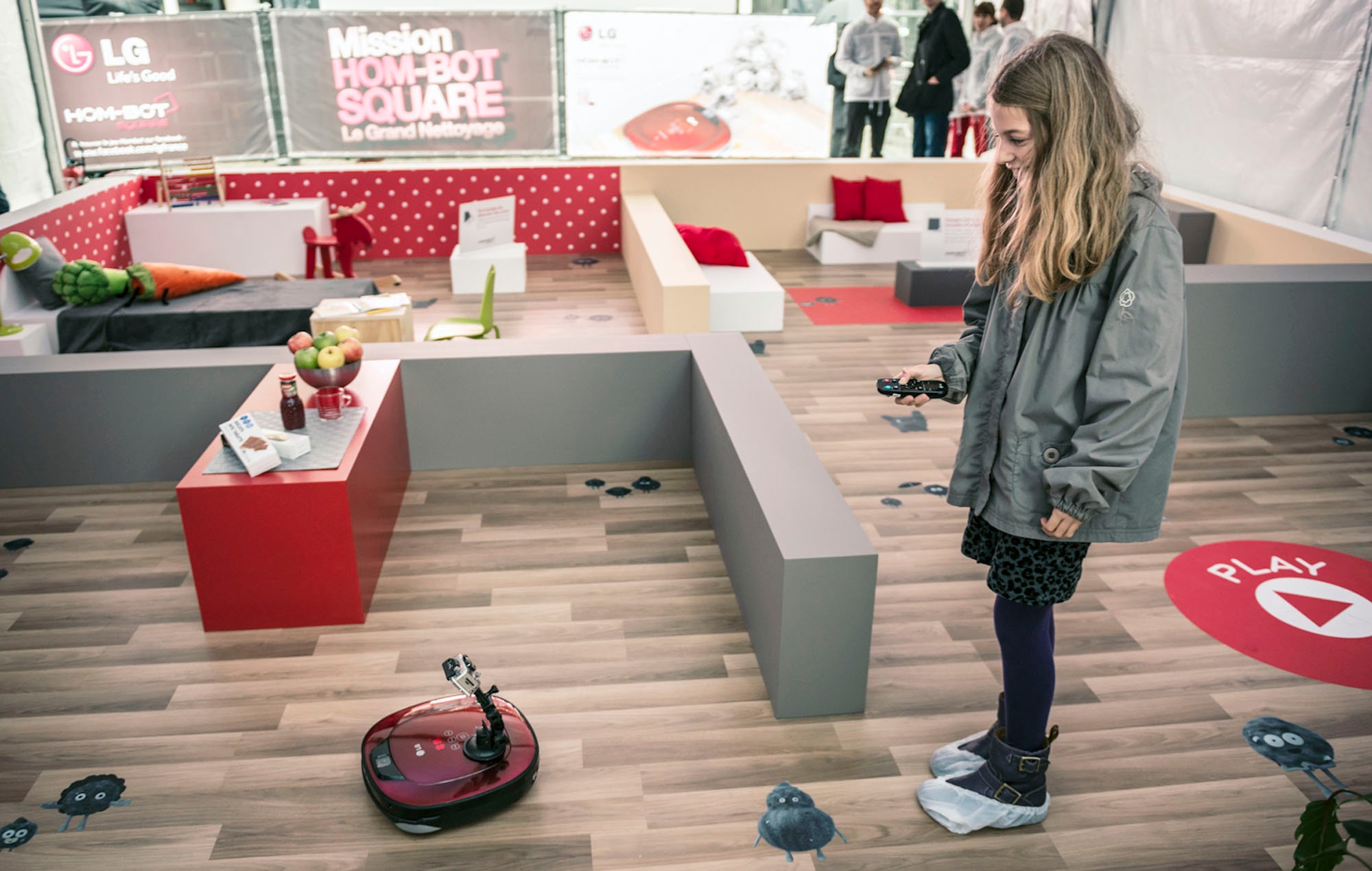 LG'S HOM-BOT SQUARE ROBOTIC VACUUM CLEANER MAKES ITS INTERNATIONAL ...