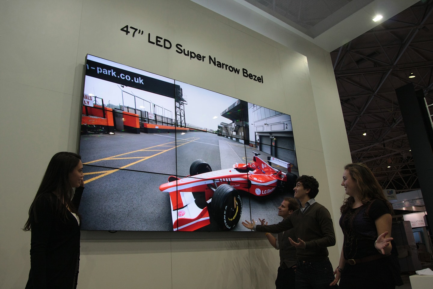 LG TO SHOWCASE ULTRA-CLEAR, ULTRA-CONVENIENT UPER NARROW BEZEL MONITOR ...