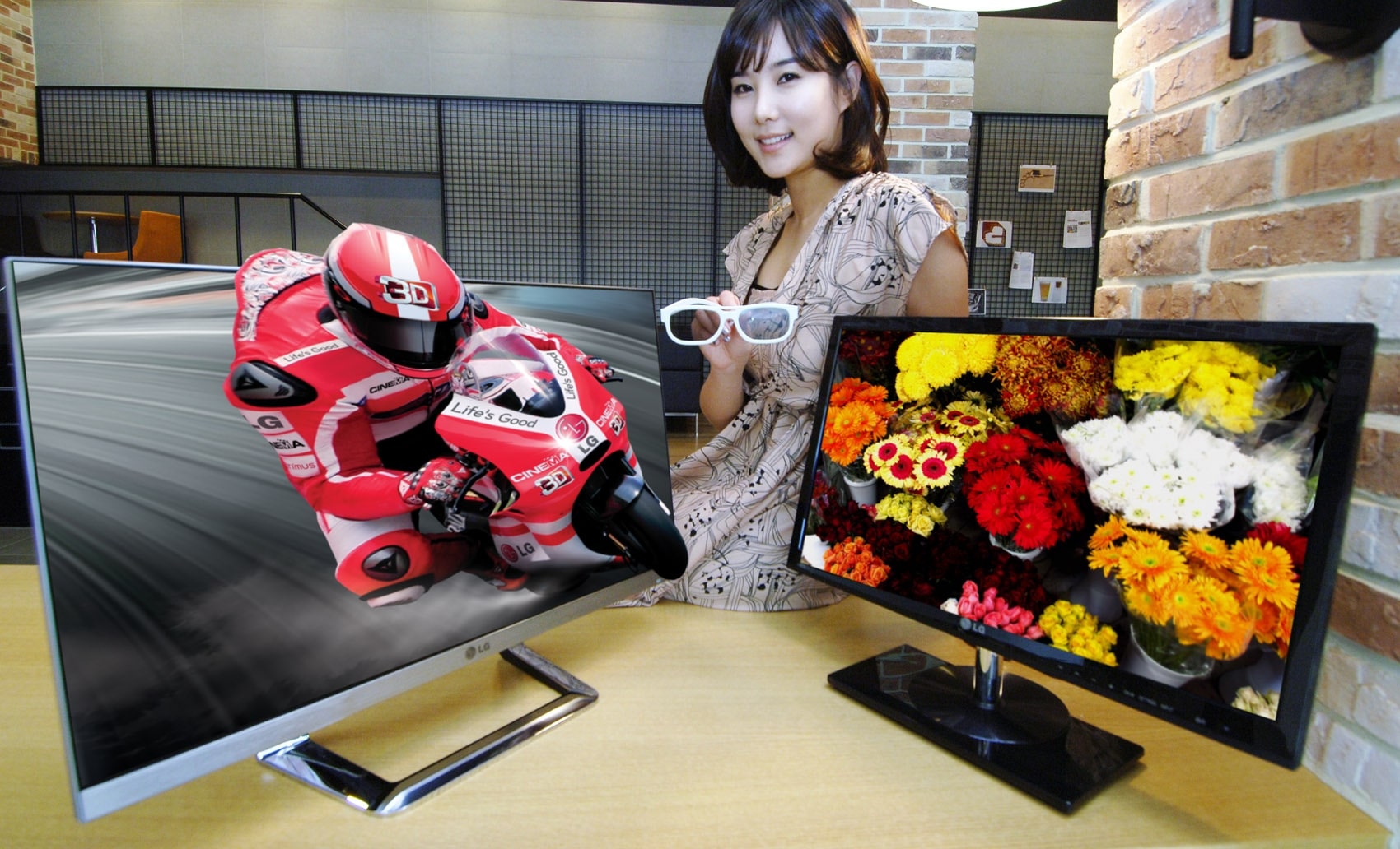 NEW LINEUP OF MONITORS FROM LG TAKES FULL ADVANTAGE OF IPS | LG Global