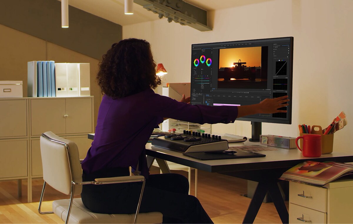 LG Ergo Stand | LG IN