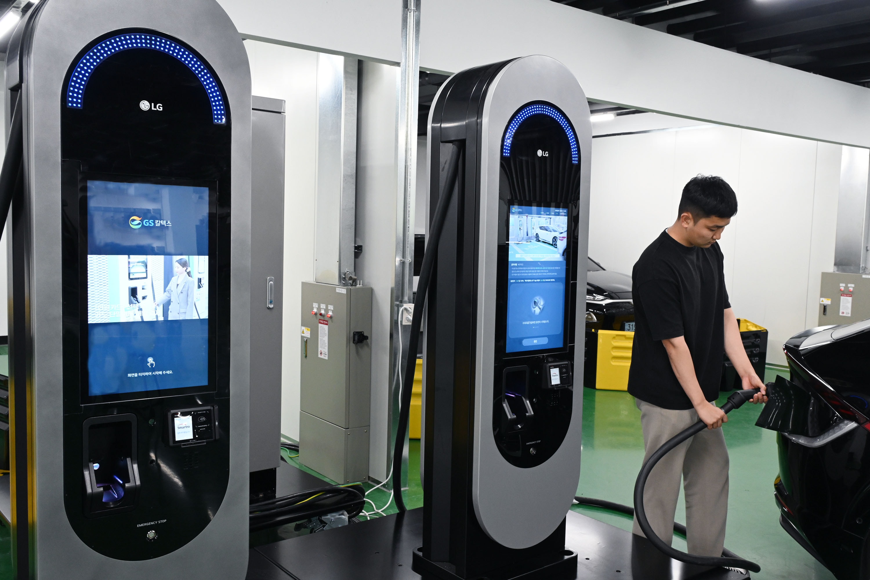 LG ‘Full Speed Ahead’ with its Ev Charger Solutions Business | LG Malaysia