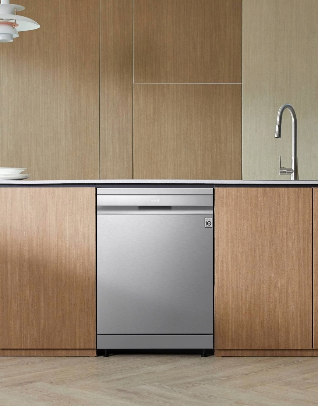 14 Places QuadWash™ Dishwasher – DFC287HVS | LG Saudi Arabia