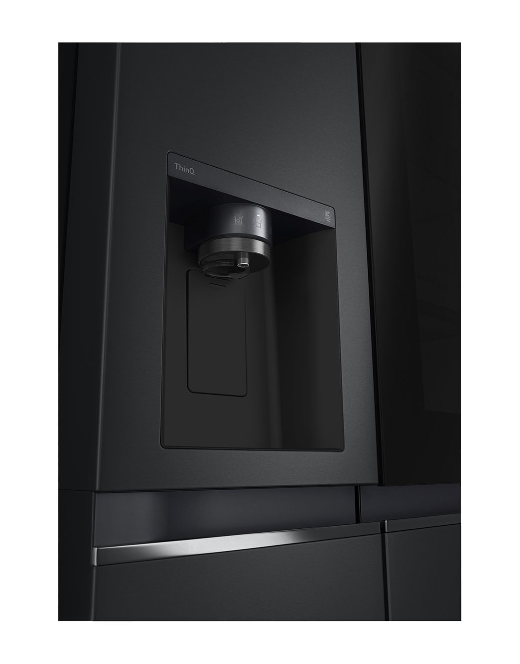 635L American Style Fridge Freezer Matte Black | LG UK