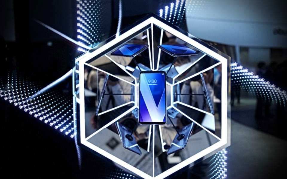 LG V30: Groundbreaking Camera, Comprehensive Premium Features | LG UK