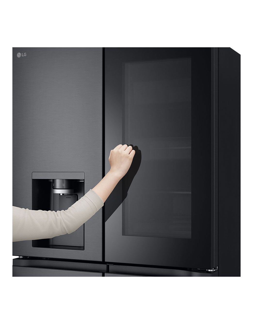 900L Door-in-Door Fridge with UVnano Black | LG ZA