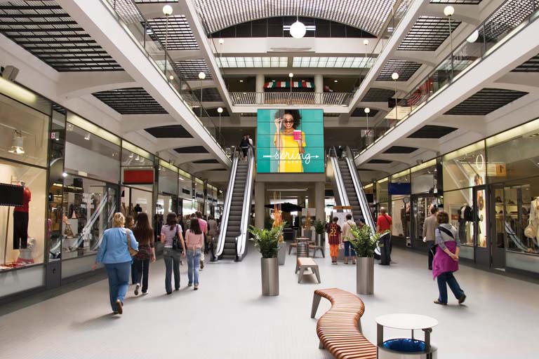 Retail Signage & Window Displays | Vertical Markets Solutions | LG US ...