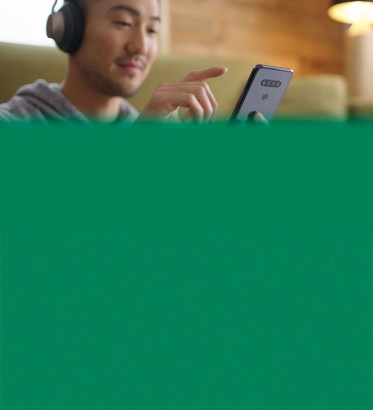 LG Reflect™ TracFone Rear Triple Camera Phone LGL555DLATRFTNY | LG USA