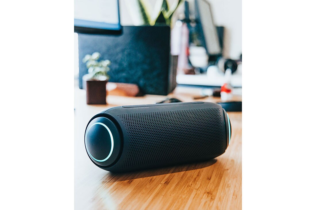 Lg Xboom Go Pl7 Portable Bluetooth Speaker With Meridian Audio